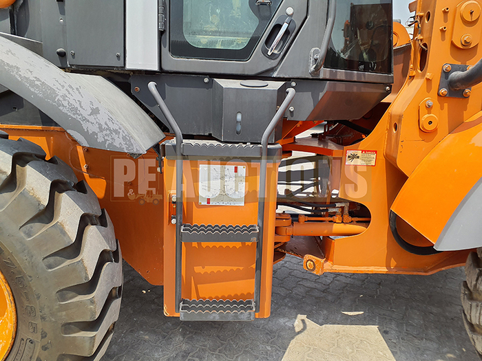 2018 Hitachi ZW140 (269) | P&E