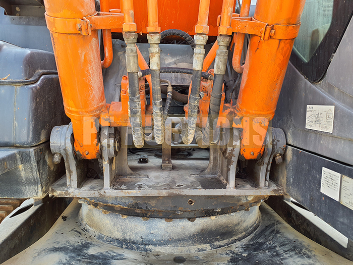 2010 Hitachi ZX200-3 (270) | P&E